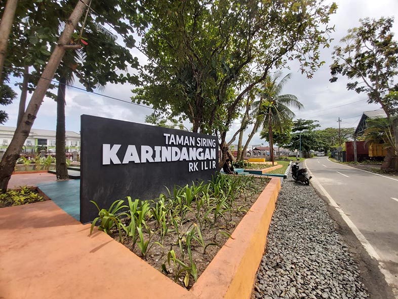 KURANG PENERANGAN Taman Siring Karindangan, Spot Santai Baru - Suar ...